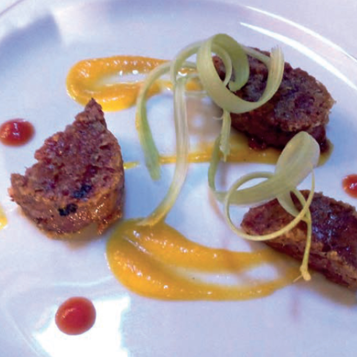 Cotechino Modena IGP croccante con crema di zucca di Rocchetta Cengio e ...